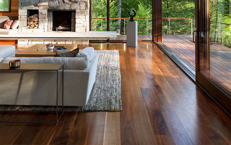 Comparing American Walnut Vs. Oak Engineered Wood Flooring - GOLINK